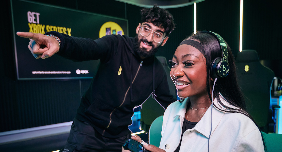 EE ANNOUNCES UK EXCLUSIVE RETAIL PARTNERSHIP WITH BEATS TO OFFER BEATS ...