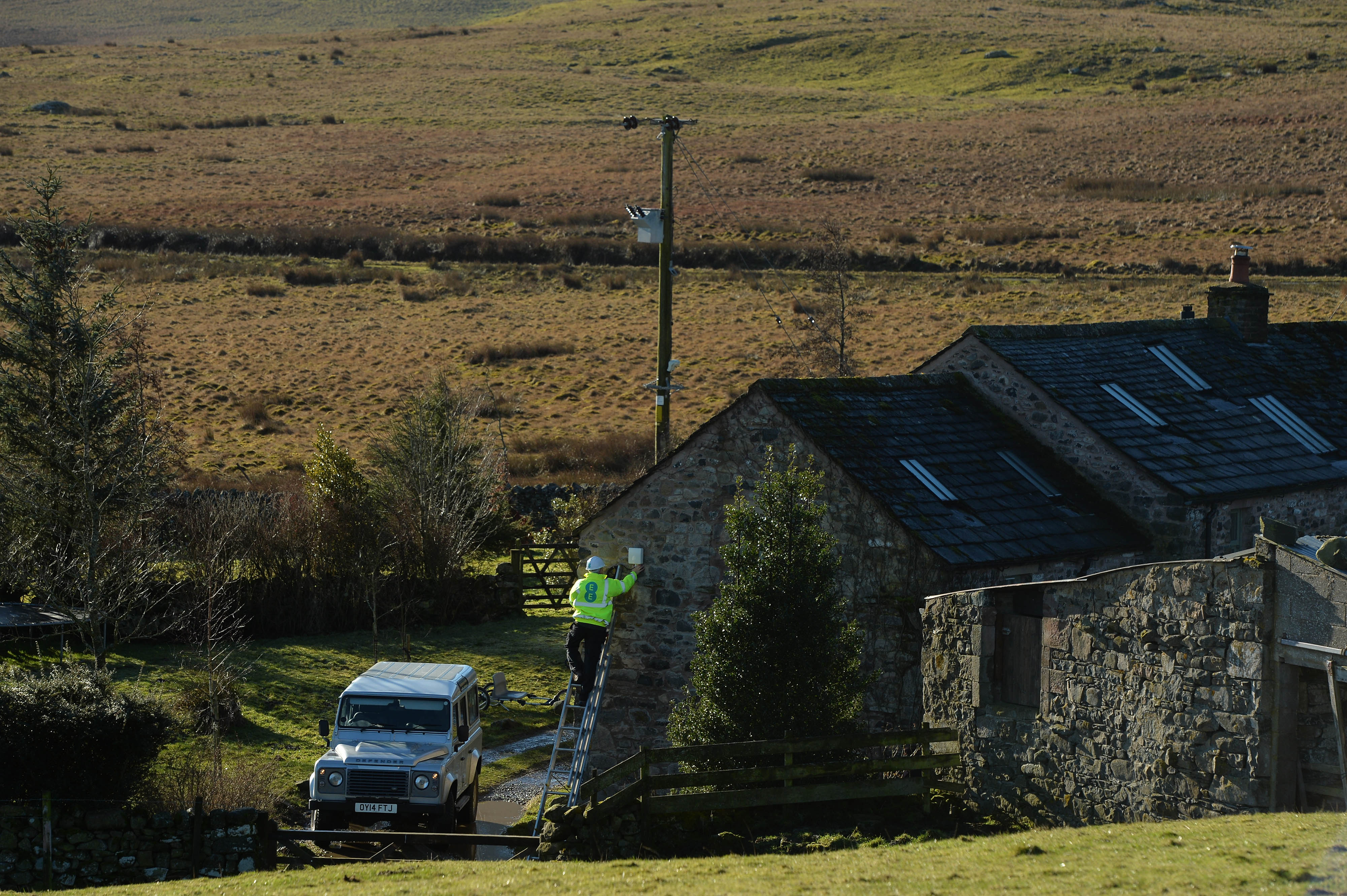 EE launches 4G home broadband antenna to connect more than 580,000 ...