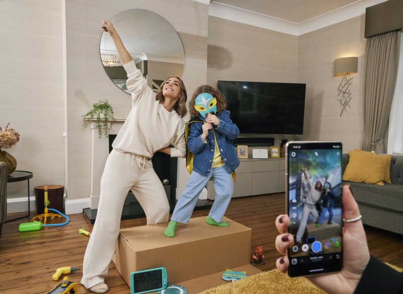 EE INSPIRES NEXT GENERATION OF FILM STARS WITH INNOVATIVE AUGMENTED ...