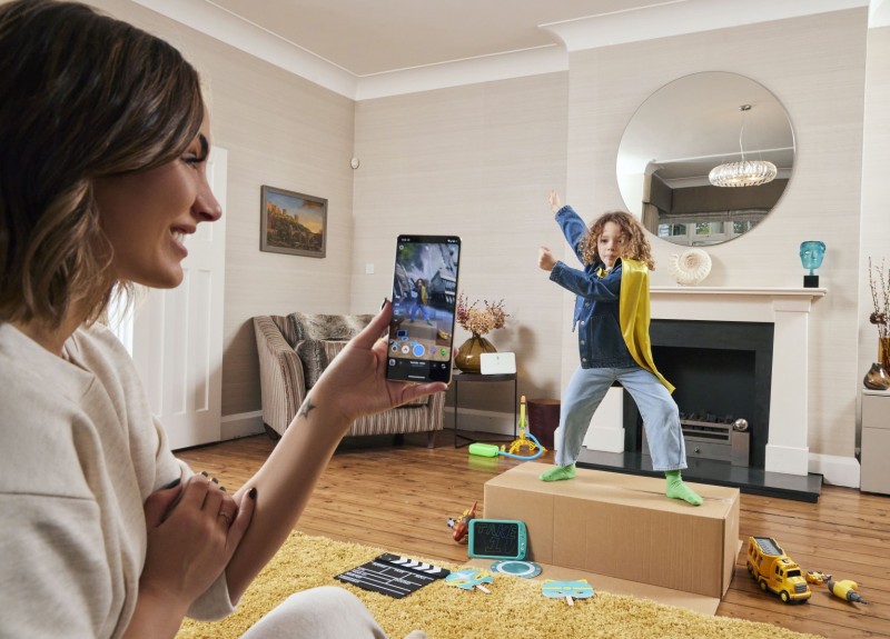 EE INSPIRES NEXT GENERATION OF FILM STARS WITH INNOVATIVE AUGMENTED ...