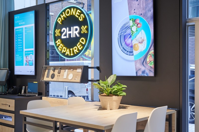 EE unveils the future of retail in the community