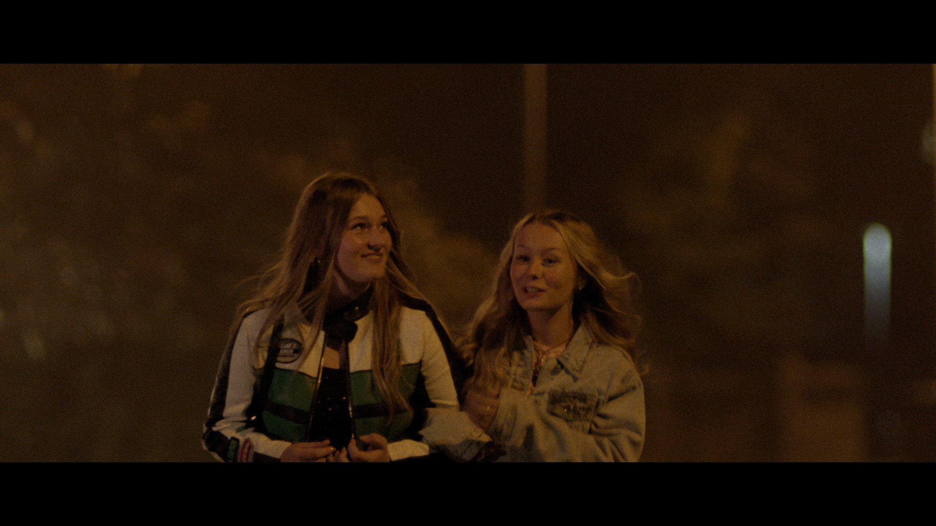 NEW EE BRAND CAMPAIGN SHOWS HOW FAMILIES CAN STAY CONNECTED IN AND OUT ...