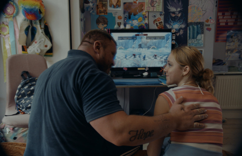 BROADBAND MADE FOR YOU: POWER OF EE HOME BROADBAND SHOWCASED IN NEW ...