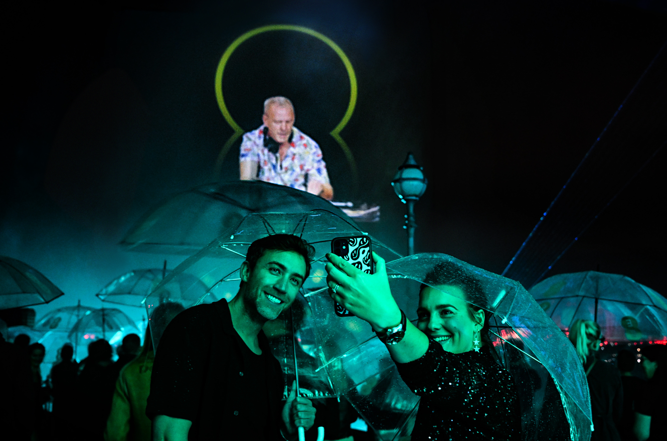 RIGHT HERE, RIGHT NOW: EE MARKS A NEW ERA WITH FATBOY SLIM IN THE WORLD ...