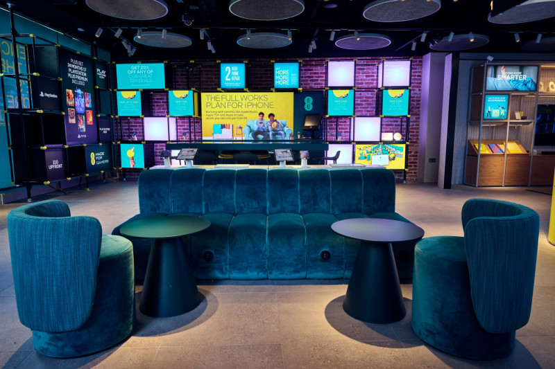EE LAUNCHES FIRST-OF-ITS-KIND EXPERIENCE STORE IN CARDIFF INVITING ...