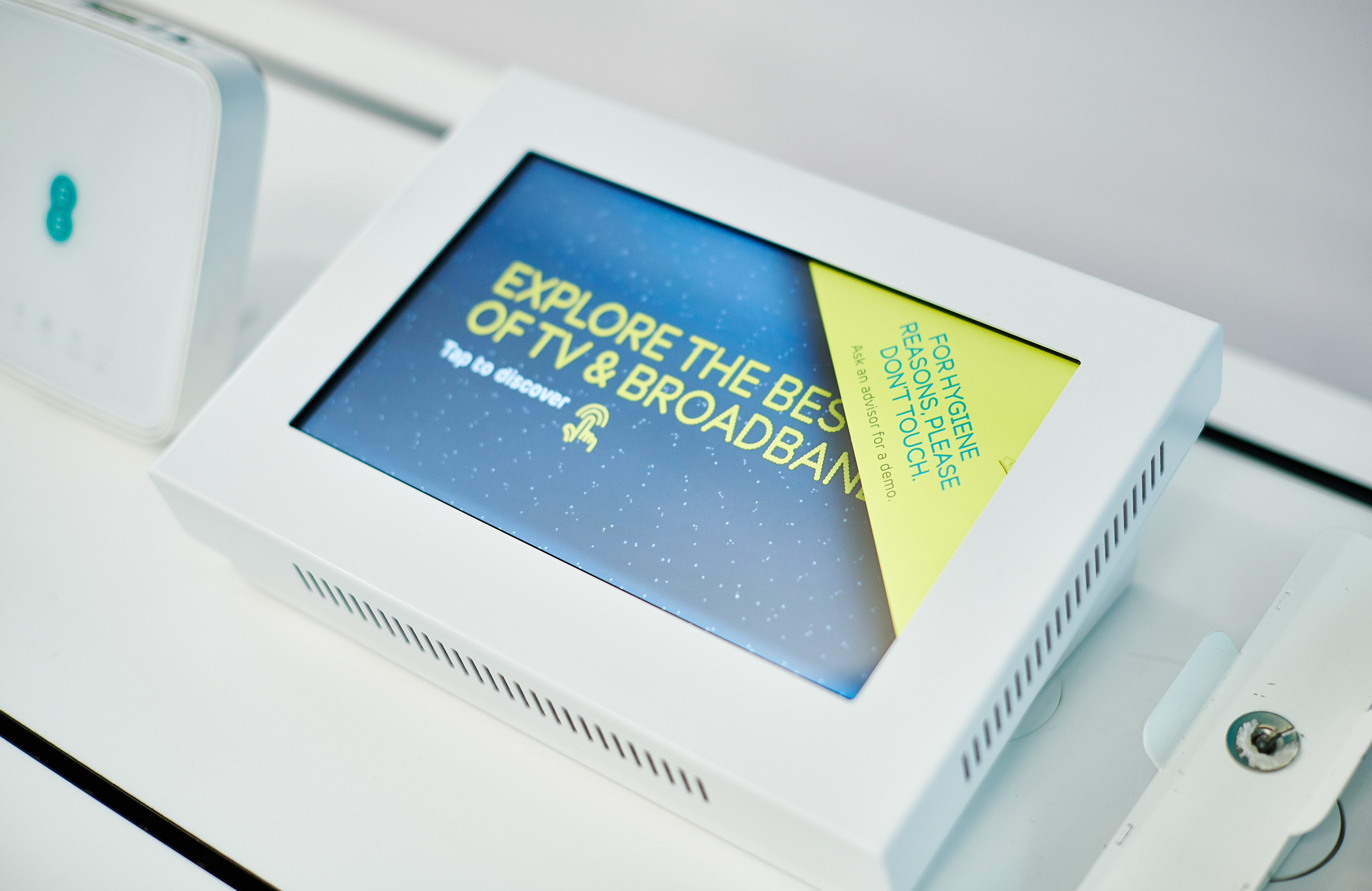 EE stores to remain open for longer to meet surge in demand for face-to ...