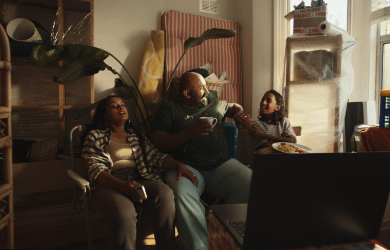 BROADBAND MADE FOR YOU: POWER OF EE HOME BROADBAND SHOWCASED IN NEW ...