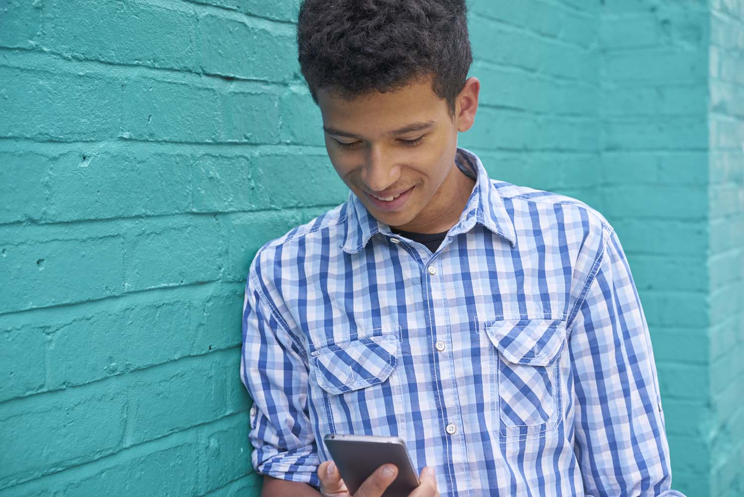 EE launches unique pay monthly ‘Stay Connected’ data and new NHS Heroes ...