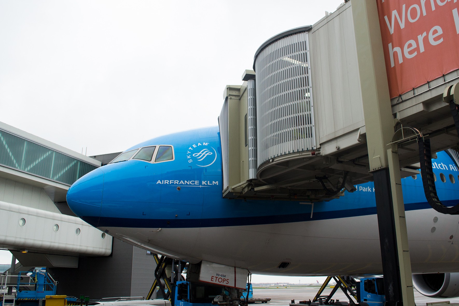 Amsterdam Airport Schiphol testing smart passenger bridge