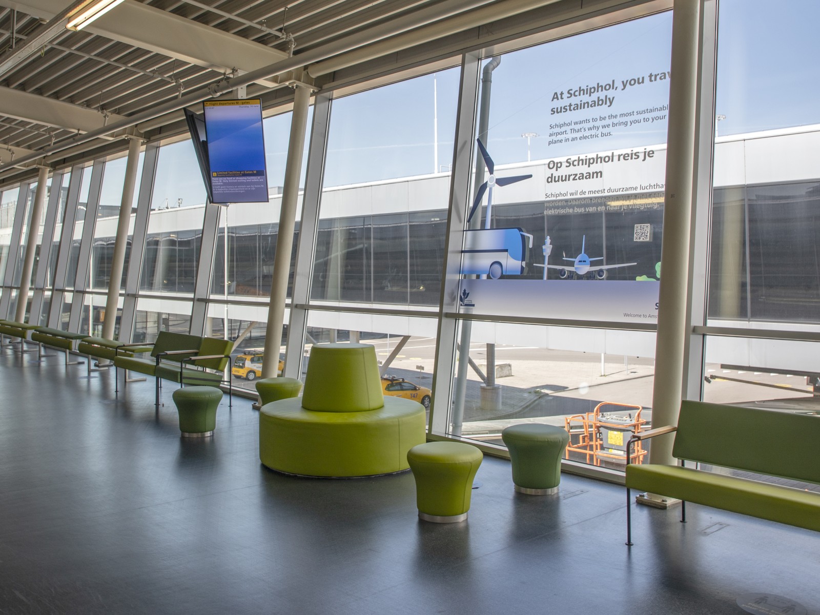 Travellers can enjoy a new, comfortable waiting area in Lounge 4