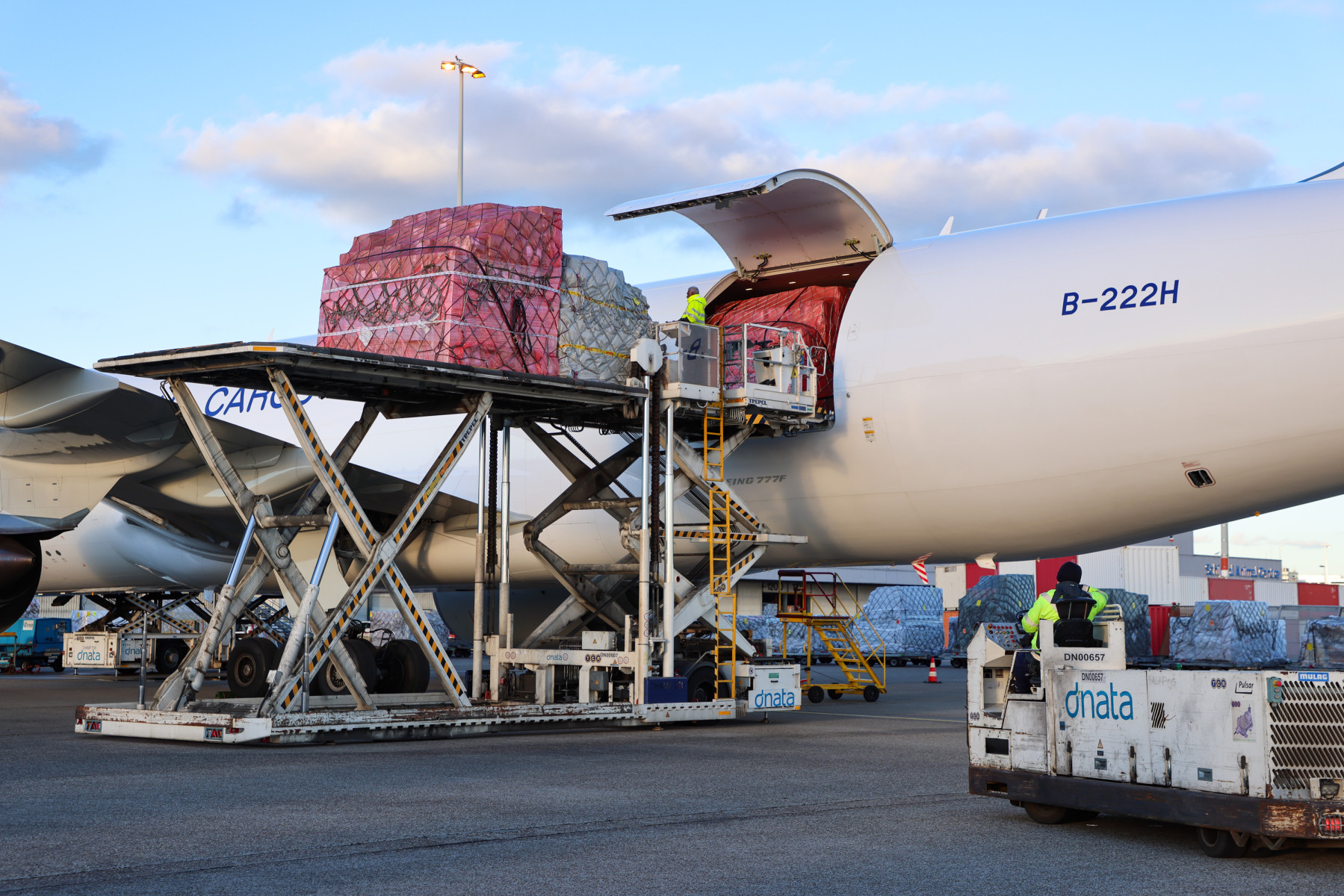 Schiphol and Cargonaut start using updated IT cargo platform