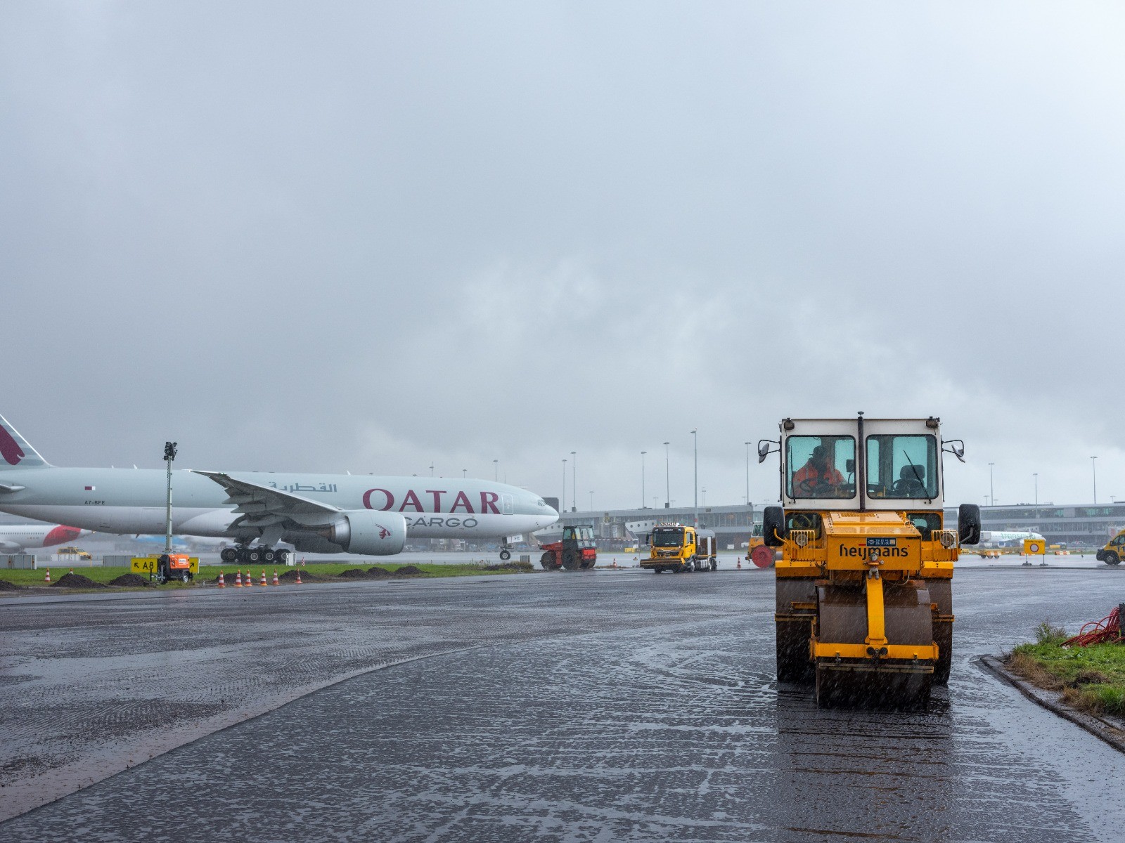Enkele weken langer groot onderhoud Zwanenburgbaan vanwege slecht weer