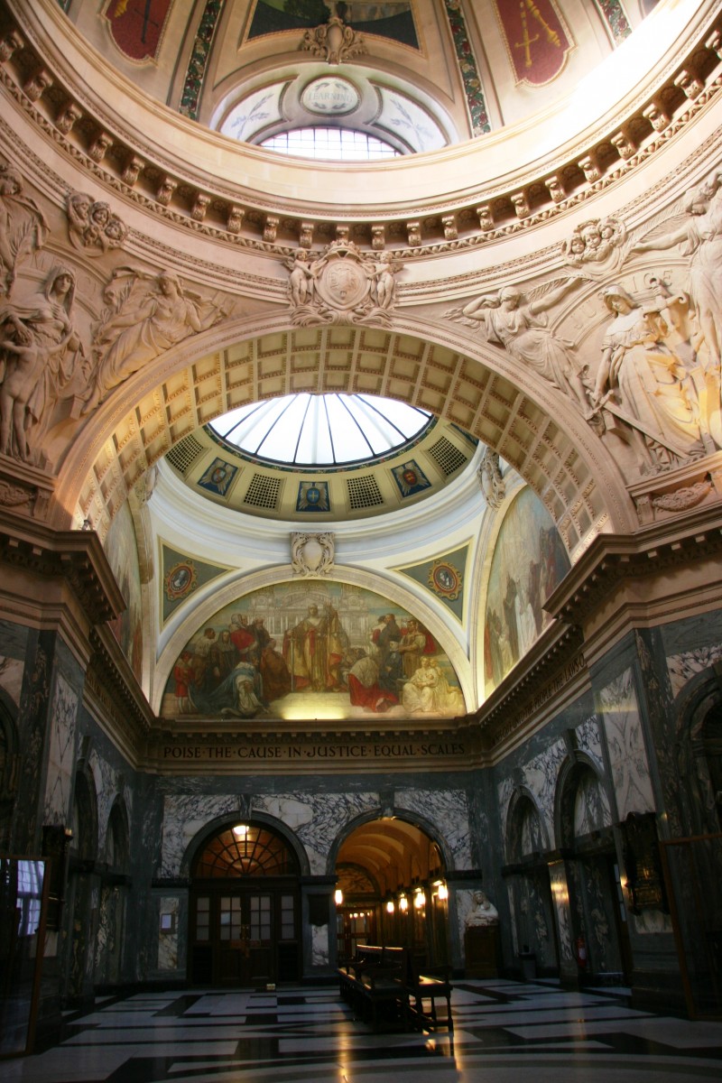 Old Bailey hosts fundraising fashion show for ex-offenders