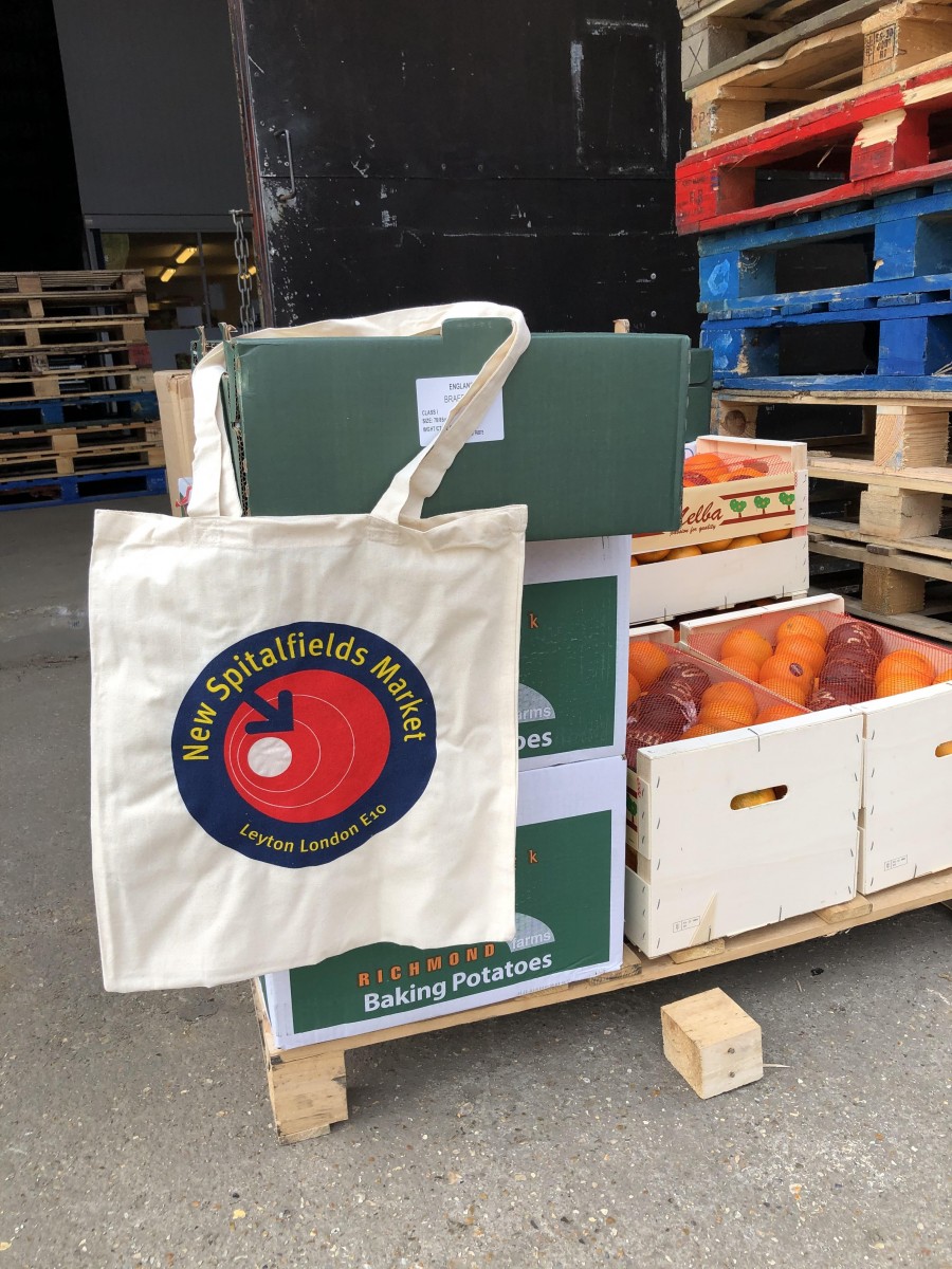 New Spitalfields Market traders donate produce for those affected by ...